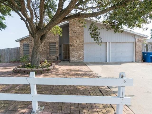 801 Saint Columban Pl, Corpus Christi, TX 78418