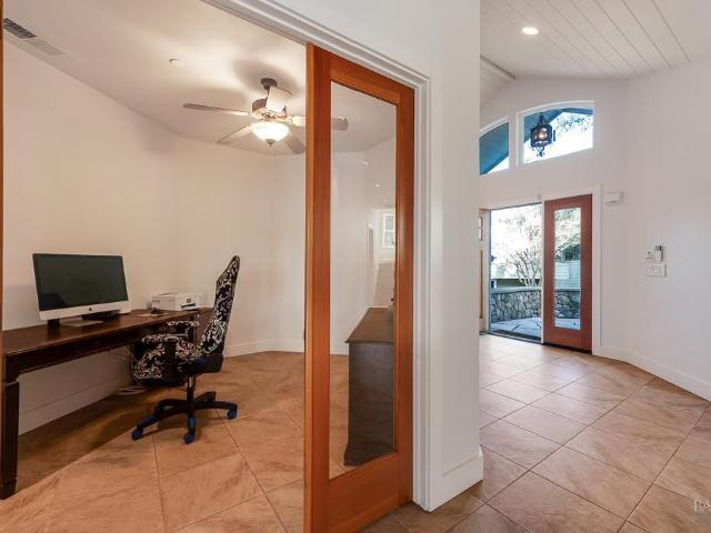 801 Samantha Ct, Healdsburg, CA