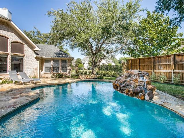 801 Shorecrest Drive