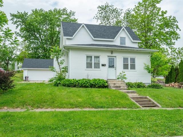 801 Siegel St, Tama, IA 52339