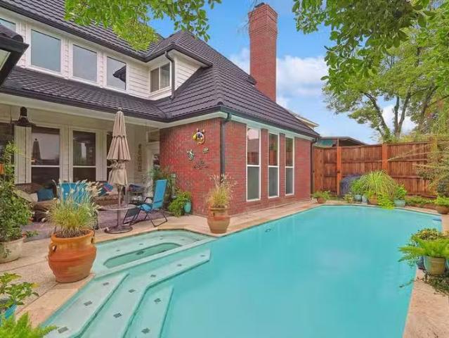 801 Spring Canyon Dr, Irving, TX 75063