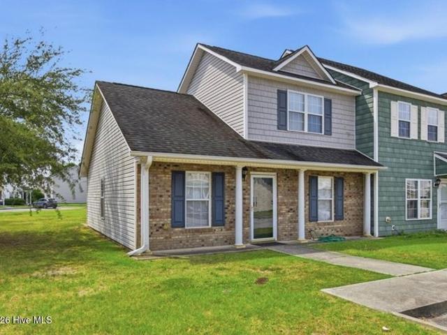 801 Springwood Dr, Jacksonville, NC 28546