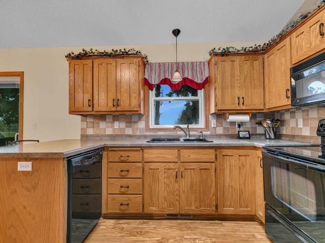 801 Sunwood Park Drive