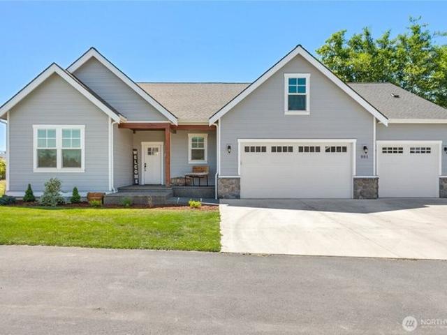 801 Pine Crest Dr, Everson, WA 98247