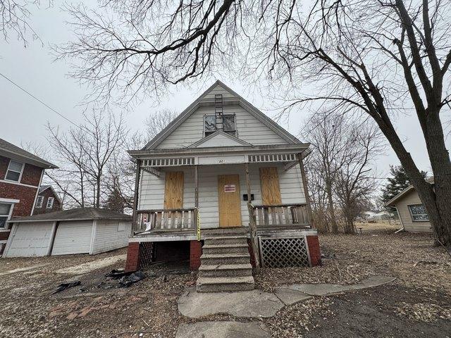 801 Pine St, Galesburg, IL 61401