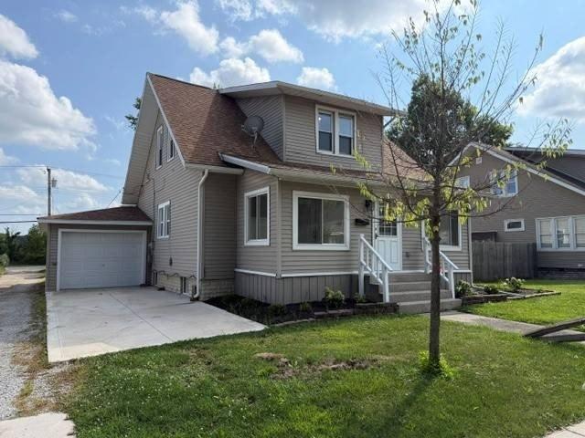 801 W Market St, Nappanee, IN 46550