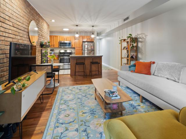 801 W Oakdale Avenue # 1B