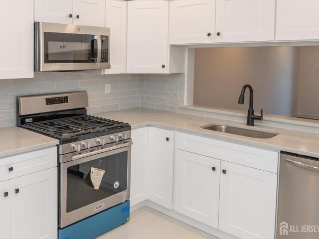 801 Woodbridge Commons Way