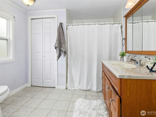 801 Walker Ave, Oak Harbor, WA 98277 | MLS #2547