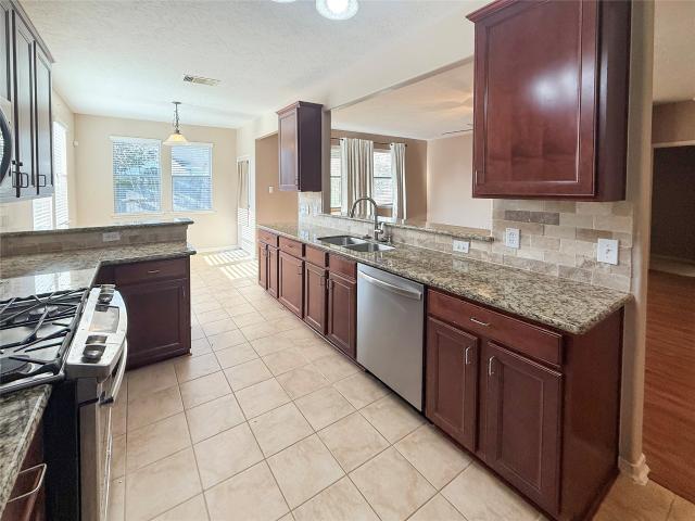 801 Walnut Pointe, Unit POINTE, League City, TX 77573 | MLS #58778 | Compass