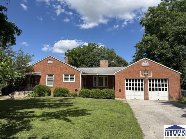 801 White St, Clay City, IN 47841