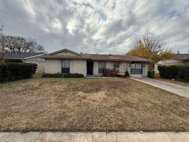 801 Tearose Dr, Garland, TX 75040