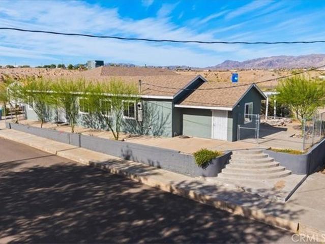 801 Valley Ave, Needles, CA 92363