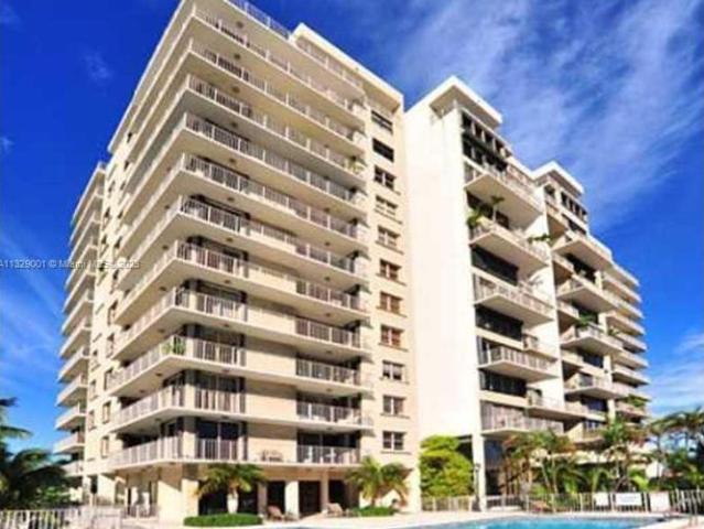 801 Venetian Dr N #1103, Miami, FL 33139