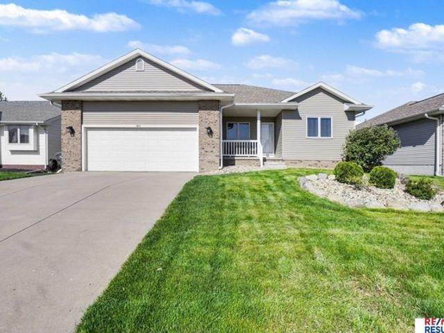 8024 S 167th St, Omaha, NE 68136