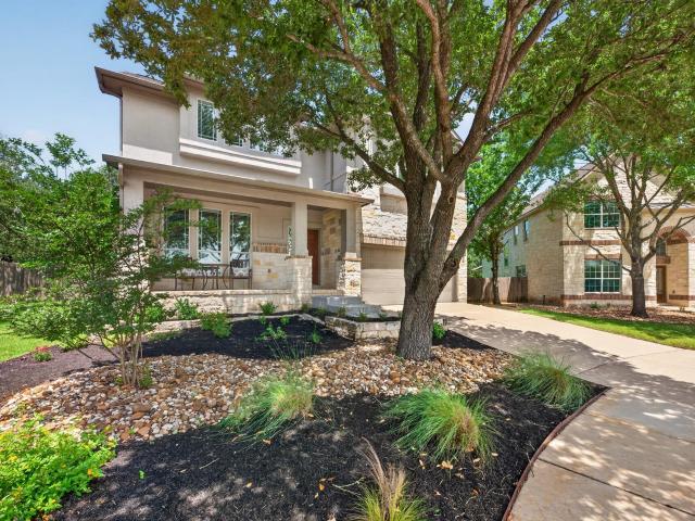 8025 Levata Dr
