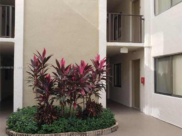 8025 SW 107th Ave, Unit 118, Miami, FL 33173 | Compass