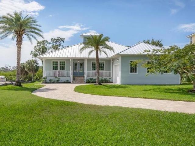 8025 Weyers Ct, Englewood, FL 34224