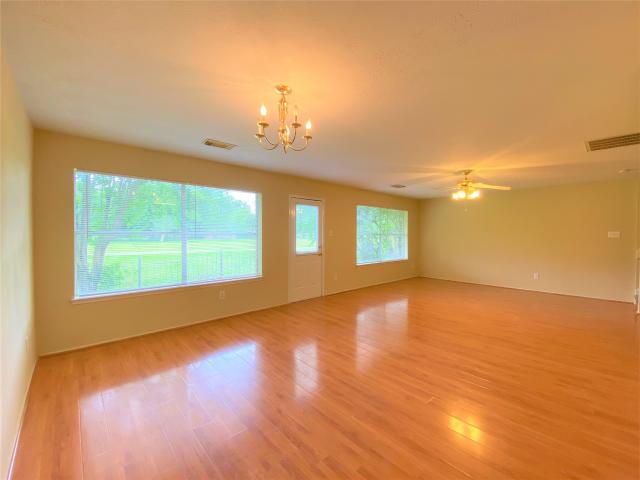 8026 Golf Green Circle