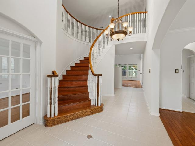 8026 Trophy Place Drive
