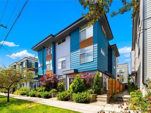 8027 Mary Ave NW Unit D, Seattle, WA 98117