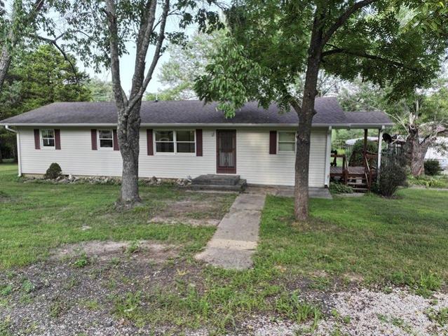 8028 Weaver St, Winona, MO 65588