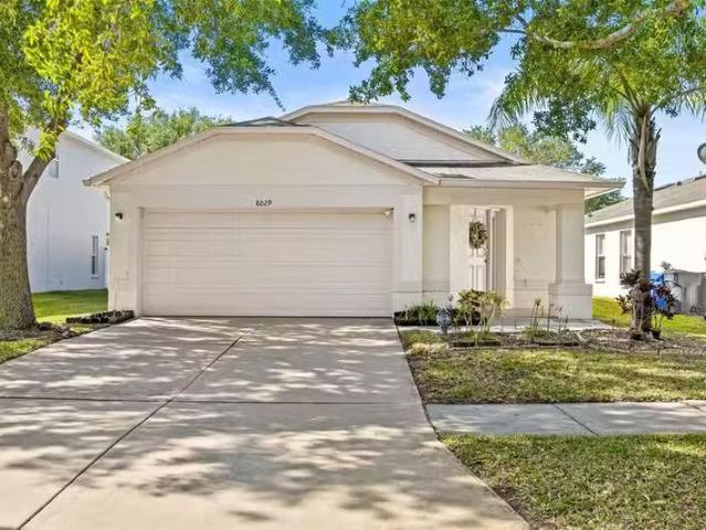 8029 Carriage Pointe Drive, Gibsonton, FL 33534