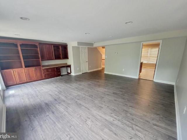 8029 Sleepy View Lane