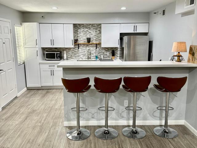 8020 e thomas road # 113