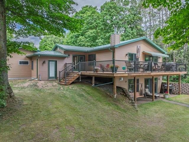 8020 Flandrena Rd N, Oma, WI 54534