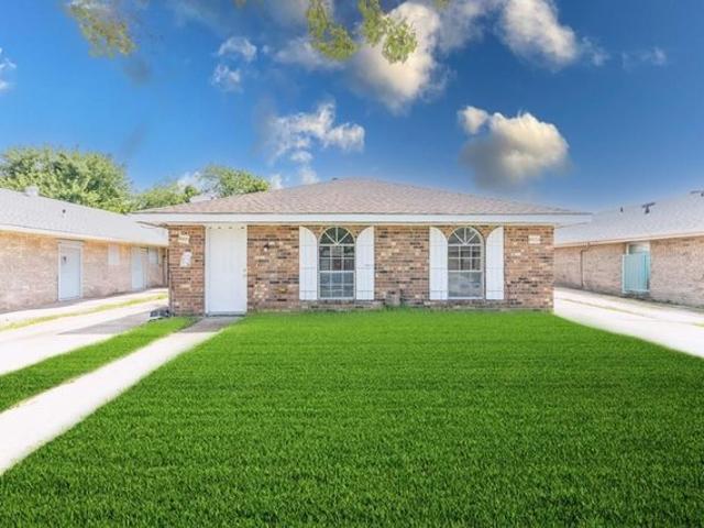 8021 Arcadia Ln, New Orleans, LA 70128