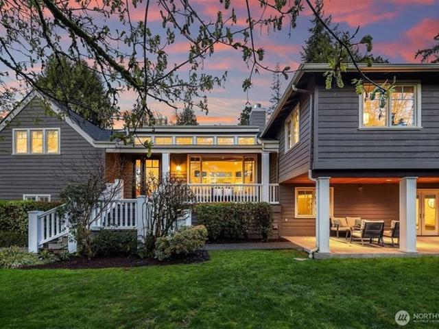 8021 SE 57th St, Mercer Island, WA 98040