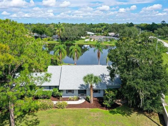 8021 Timber Lake Ln, Sarasota, FL 34243
