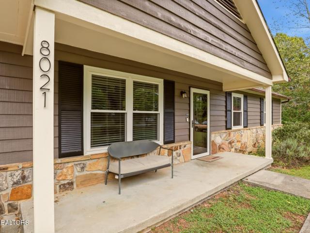 8021 Wilnoty Drive