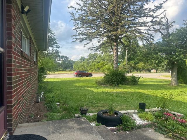 8022 Meadow Lane