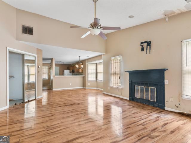 8022 Creekstone Way