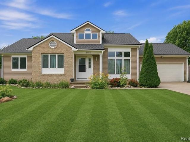 8022 Rose Ln, Atlas, MI 48438