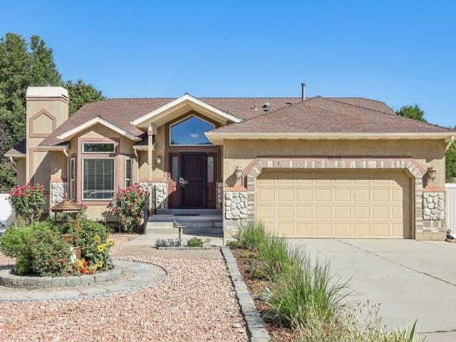 8022 S Peregrine Pl, Sandy, UT 84094