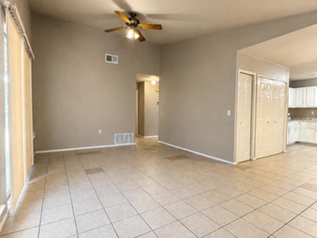 8023 Laurel Bend