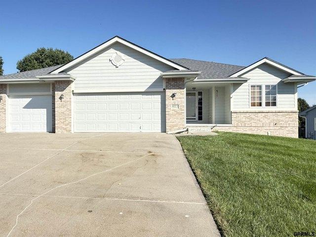 8023 S 107th St, La Vista, NE 68128