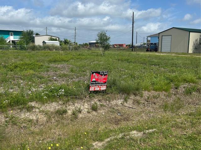 802 17th St, San Leon, TX 77539 | MLS #39166 | Compass
