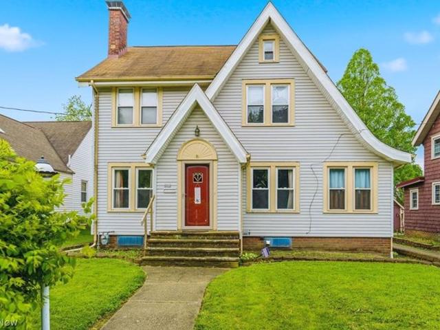 802 26th St NE, Canton, OH 44714