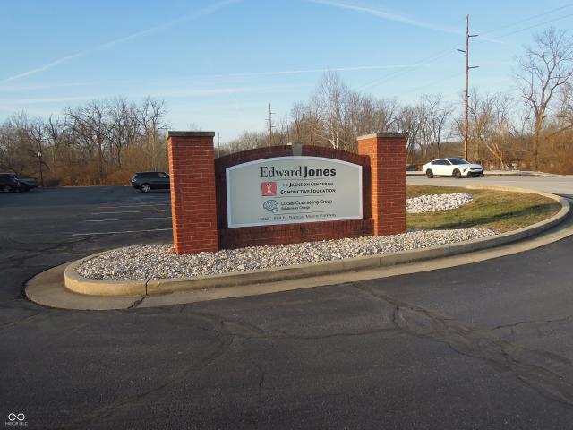 802 808 N Samuel Moore Parkway