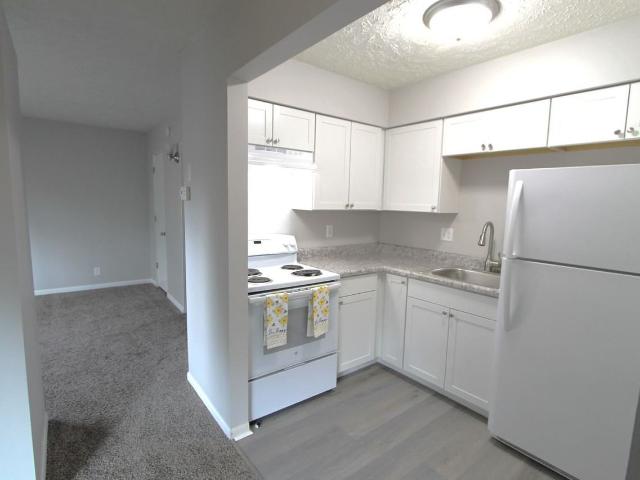802 808 W 23rd Ave. 1 Bedroom Apartment for Rent at 802 W 23rd Ave, Bellevue, NE 68005