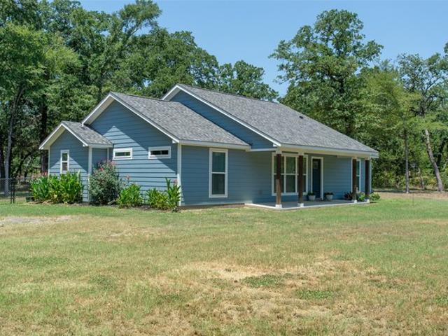 802 County Road 2406, Tool, TX 75143