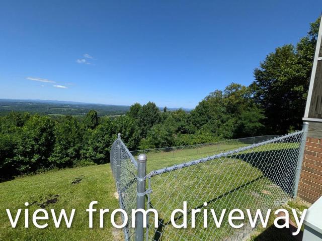 802 Carrollview