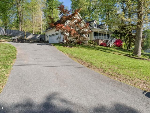 802 Chestnut Ave, Erwin, TN 37650 | MLS #9994 | Compass