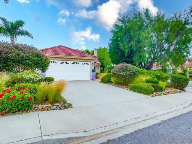 802 Crestview Ct, San Marcos, CA 92078