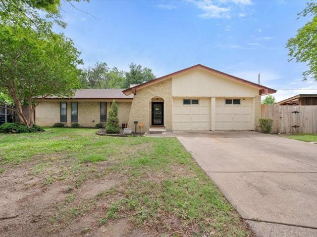 802 Crest Oak Ct, Arlington, TX 76012