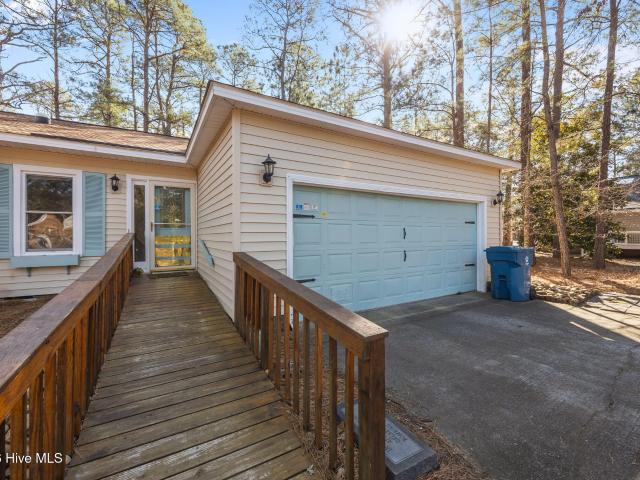 802 Black Swan Road